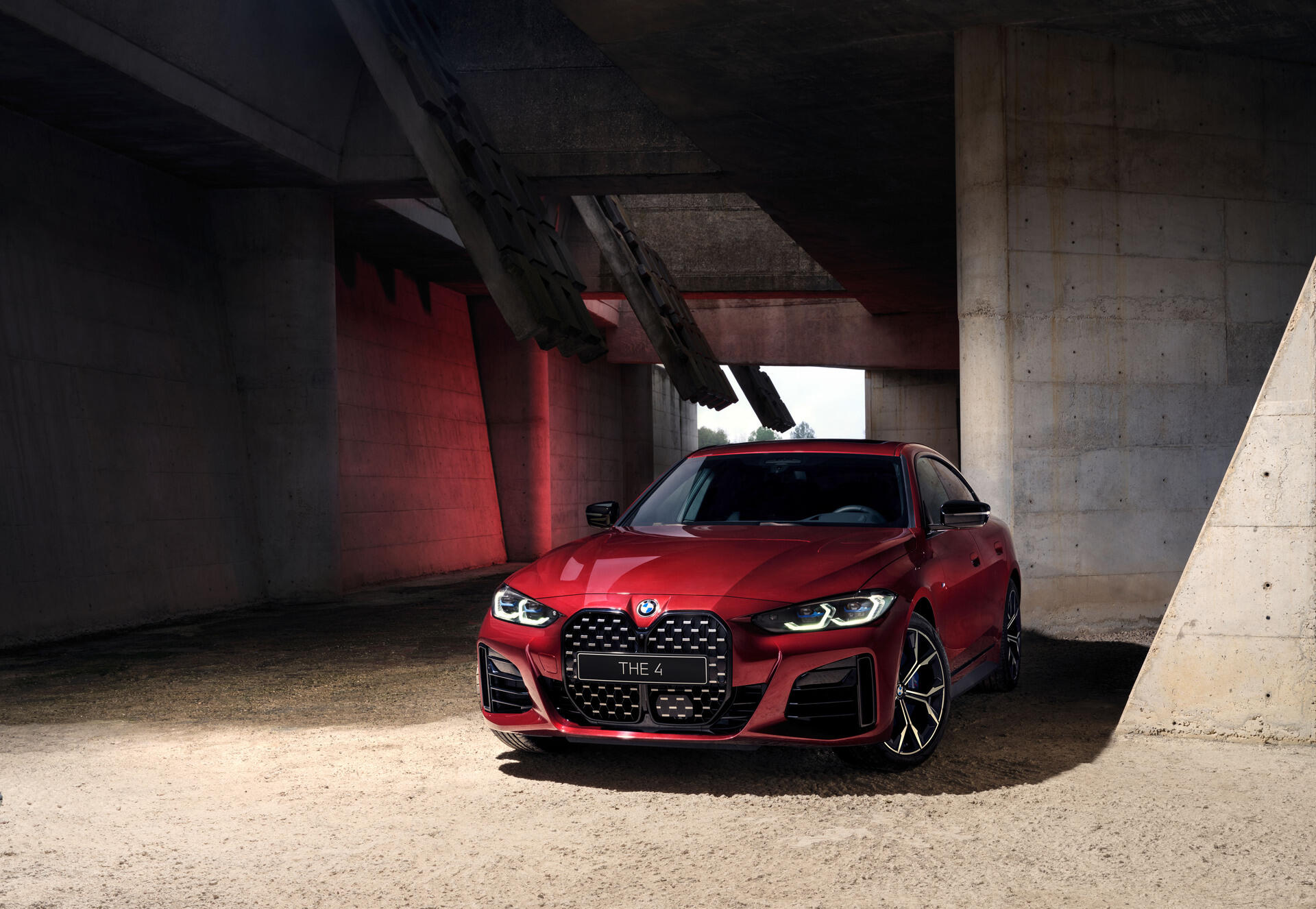 THACO AUTO ưu đãi tương đương 50% phí trước bạ khi mua xe BMW